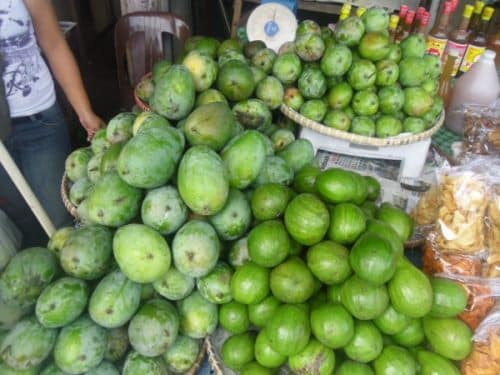 Sinigang na Baboy sa Bayabas and Sampalok - Guavas and Tamarind Stew ...