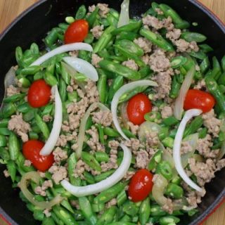 Bitswelas Guisado - Green Beans Sauteed with Pork - The Quirino Kitchen